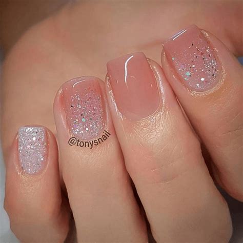Dazzling Pink Ombre Nails You Must Try In Sweet Money Bee