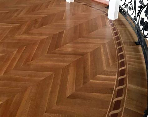 The Difference Between Herringbone And Chevron Parquet Flooring Healthke