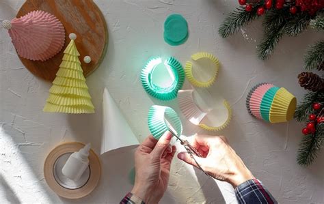 Paso 1 hacer un árbol de navidad con tus propias manos a partir de un