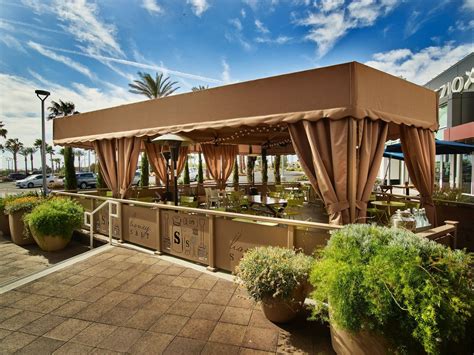 A Guide To Outdoor Patios In Las Vegas Eater Vegas