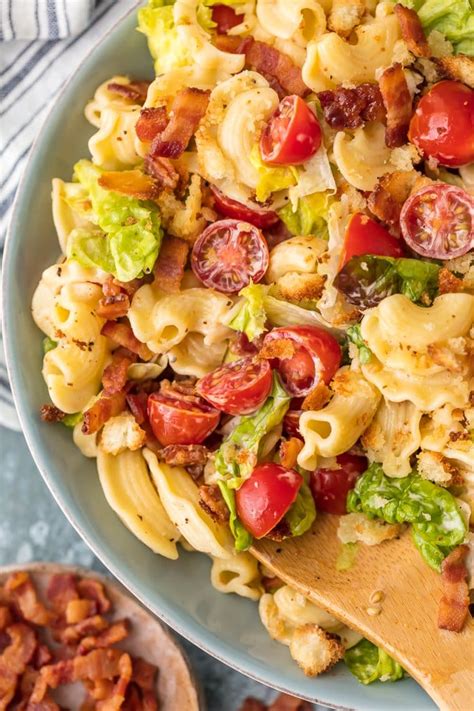 Recept na těstovinový salát BLT