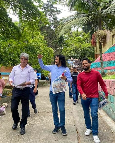 Wilson Arias On Twitter Caminando Las Calles De Medell N Haciendo