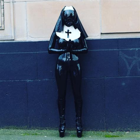 Thatrubberdollguy M： Its Been A Long Week And Only 3 Days Into It So Maybe A Little