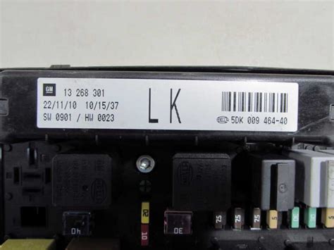 OPEL ASTRA H ZAFIRA B SKRZYNKA BEZPIECZNIKOW BSI 13268301 LK JBT