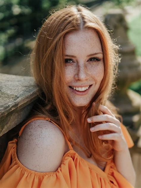 Lenka Regalová Cityflower Redhead Girl Beautiful Freckles Gorgeous Redhead Redhead Girl Pale