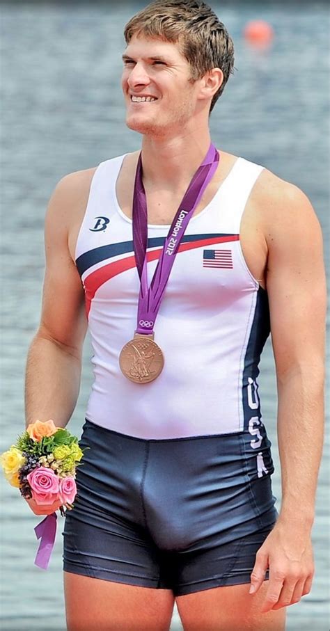 Pin By Darren Tamir On Athletic Packages Men In Tight Pants Lycra