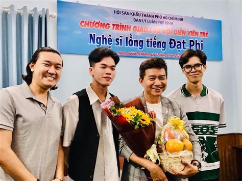 Vua lồng tiếng Đạt Phi truyền cảm hứng cho diễn viên trẻ