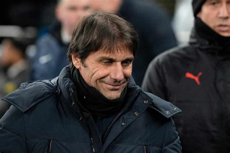 Napoli Osimhen via il nuovo attaccante arriverà con Conte