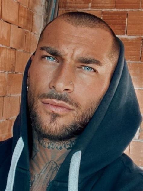 Pin By Yulia On Men S Lifestyle Beautiful Men Faces Latin Men Blue