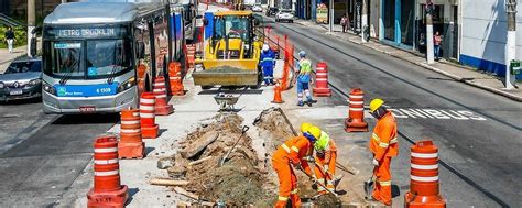 Prefeitura avança obras de requalificação na av Santo Amaro e muda