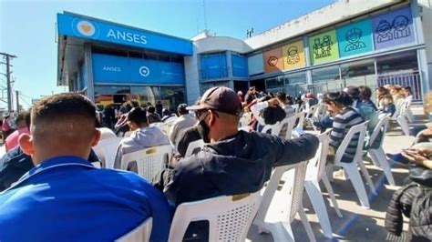 En el primer día unas 600 personas se inscribieron en Pilar para