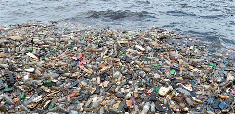 Qué son y cómo se forman las islas de basura en los océanos