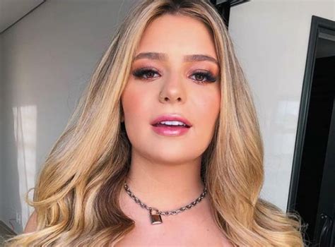 Viih Tube Exibe Corpo Escultural Em Ensaio Sensual Se Achando A Top