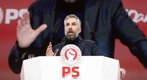 Pedro Nuno Santos diz em Coimbra que descentralização é um projeto