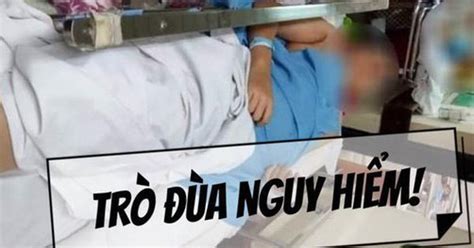 Tụt quần thộp ngực vỗ mông những kiểu đùa phạm luật nguy hiểm của