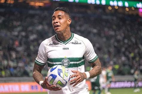 STJD rejeita pedido de conversão de pena de Alef Manga do Coritiba