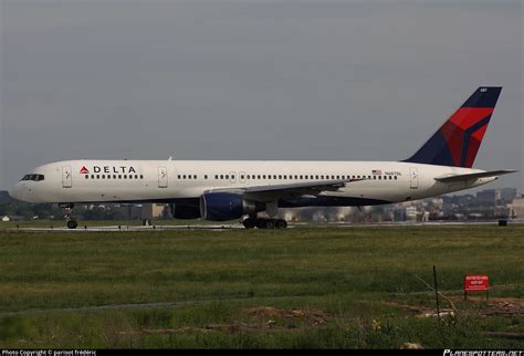 N687DL Delta Air Lines Boeing 757 232 Photo by parisot frédéric ID