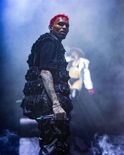 Pin By Chyna Camille On B R E E Z Y Chris Brown Photos Breezy Chris