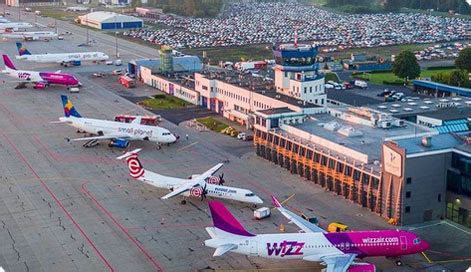Nowy terminal Lotniska Katowice liczba pasażerów Katowice Pyrzowice