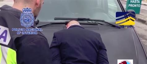 Bosi laçian u kap me 1 ton kokainë në Spanjë policia i bllokon 5 mln