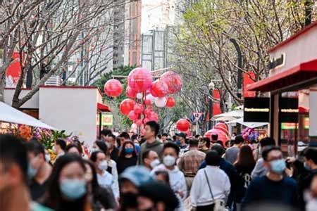 华润万象生活在管86个购物中心春节期间零售额33亿元 客流2100万人 新闻中心 赢商网