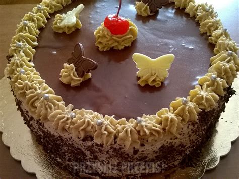 Tort orzechowy z masą kawową przepis PrzyslijPrzepis pl
