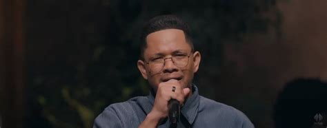 Vídeo mostra momento em que cantor gospel Pedro Henrique que morreu