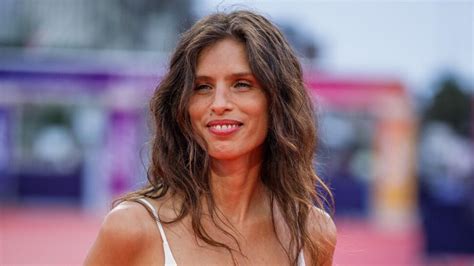 Dévastée Maïwenn annonce la mort de son ex mari Jean Yves Le Fur l