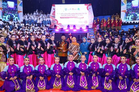 Gubernur Khofifah Luncurkan Sekolah Orang Tua Hebat Di Puncak Harganas