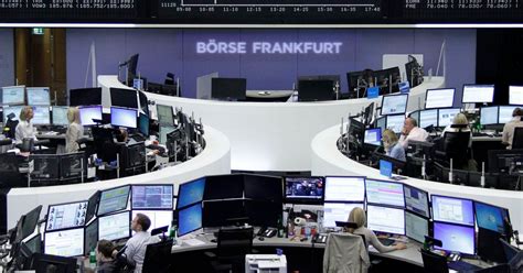 U S Inflation And Debt Woes Drag Stocks Oil Slumps