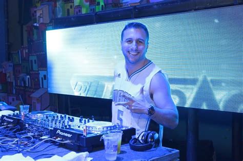 DJ Tubarao8X7A7848 Heloisa Tolipan
