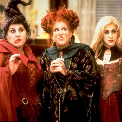 Bette Midler Shares 1st Look At Hocus Pocus Reunion With Sarah