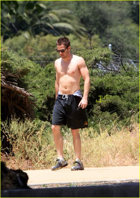 Chris Pine Is Shirtless Sexy Photo 1901381 Chris Pine Shirtless