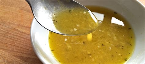 Cómo hacer vinagreta una exquisita salsa para acompañar tus
