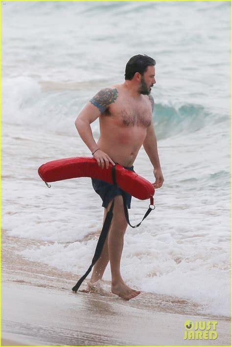 Ben Affleck S Massive Back Tattoo Is Actually Real Puts Ink On Full