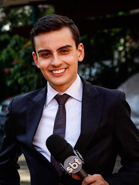 Após sete anos Dudu Camargo é demitido do SBT Fusne