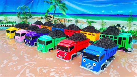 Membersihkan Mobil Truk Tayo Pasir Dan Menemukan Beko Truk Molen
