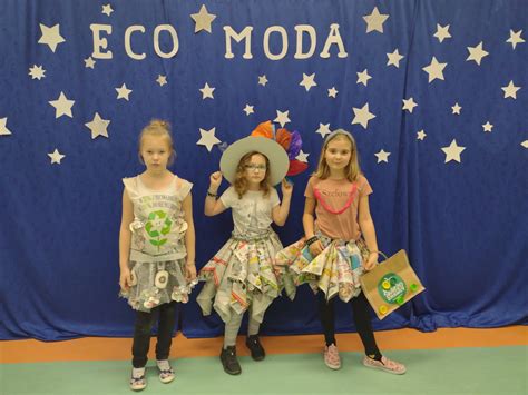 Pokaz Mody Ekologicznej Zesp Szkolno Przedszkolny W Sk Rcu