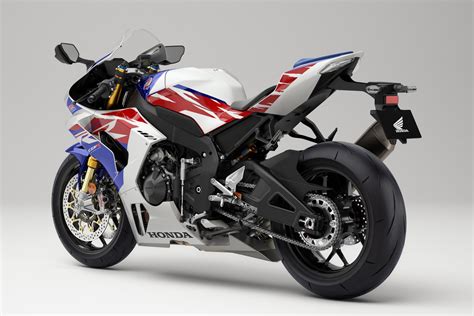 Honda Cbr Rr R Fireblade Complete Specs And Images