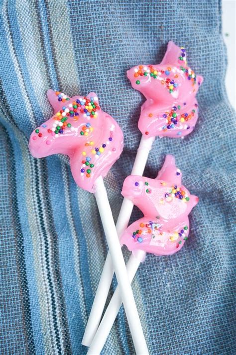 Diy Pink Unicorn Lollipops These Would Make Such Cute And Easy Favors At A Unicorn Party