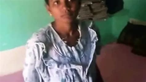 Swetha Desi Tamil Wife Saree Strip Show Xhamster