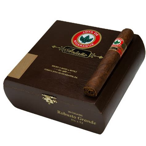 Joya de Nicaragua Antaño 1970 Holy Smokes Cigars