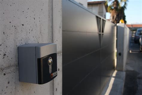 AUTOMAZIONI PER CANCELLI E PORTE Atres Automazioni