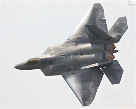 Lockheed recebe da USAF novo contrato para modernizar os caças F 22
