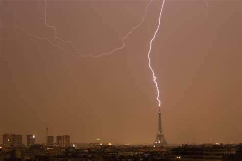 Rafales inondations tornade les conséquences des violents orages en
