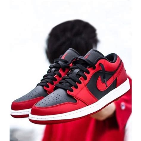 Tenis NK Air Jordan Dunk Low Cano Baixo Branco Preto Vermelho