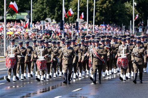 Defilada z okazji Święta Wojska Polskiego ZDJĘCIA Wiadomości