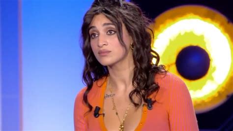 Camélia Jordana dans ONPC Je ne me sens pas en sécurité face à un