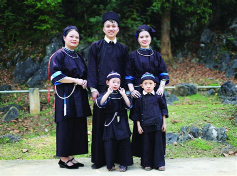 Nét đẹp trang phục dân tộc Nùng An Báo Cao Bằng điện tử