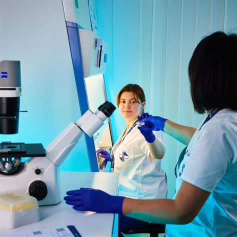 Infecția cu HIV SIDA cauze simptome diagnostic tratament SANADOR
